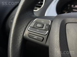 Black SEAT Altea 2011 in Jurmala, with an engine capacity of 1.60 L and mileage of 239 thousand km for 4490 €, photo 26 on AUTOMOTO.COM.LV