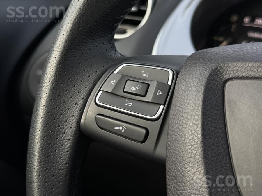 Black SEAT Altea 2011 in Jurmala, with an engine capacity of 1.60 L and mileage of 239 thousand km for 4490 €, photo 26 on AUTOMOTO.COM.LV