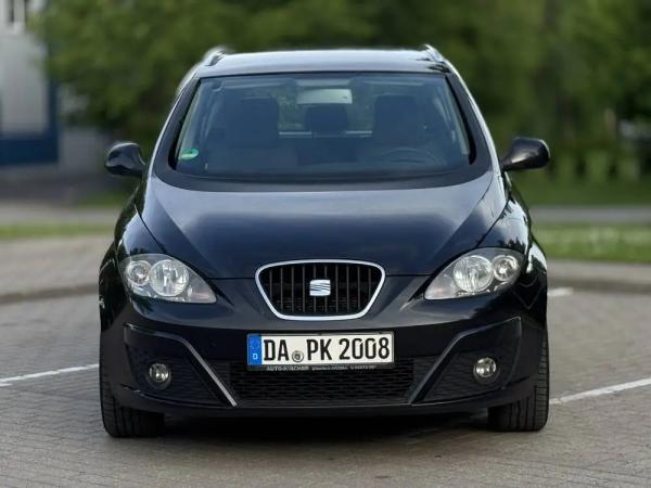 Black SEAT Altea 2011 in Jurmala, with an engine capacity of 1.60 L and mileage of 239 thousand km for 4490 €, photo 5 on AUTOMOTO.COM.LV