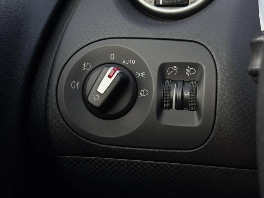 Melns SEAT Altea 2011 Jūrmala, ar dzinēja tilpumu 1.60 L un nobraukumu 239 tūkst. km par 4490 €, foto 22 vietnē AUTOMOTO.COM.LV