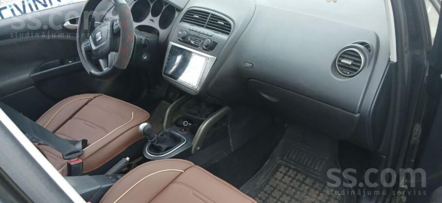Melns SEAT Altea 2010 Rīga, ar dzinēja tilpumu 1.60 L un nobraukumu 281 tūkst. km par 2600 €, foto 3 vietnē AUTOMOTO.COM.LV