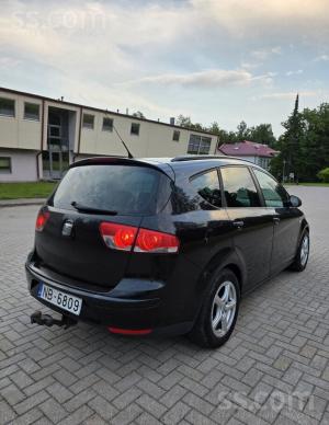 Black SEAT Altea 2007 in Cesis, with an engine capacity of 1.90 L and mileage of 295 thousand km for 1600 €, photo 6 on AUTOMOTO.COM.LV