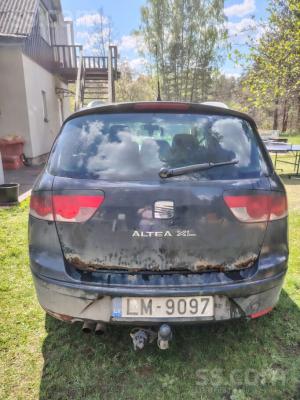 Black SEAT Altea 2007 in Ogre, with an engine capacity of 2.00 L and mileage of 306 thousand km for 750 €, photo 3 on AUTOMOTO.COM.LV