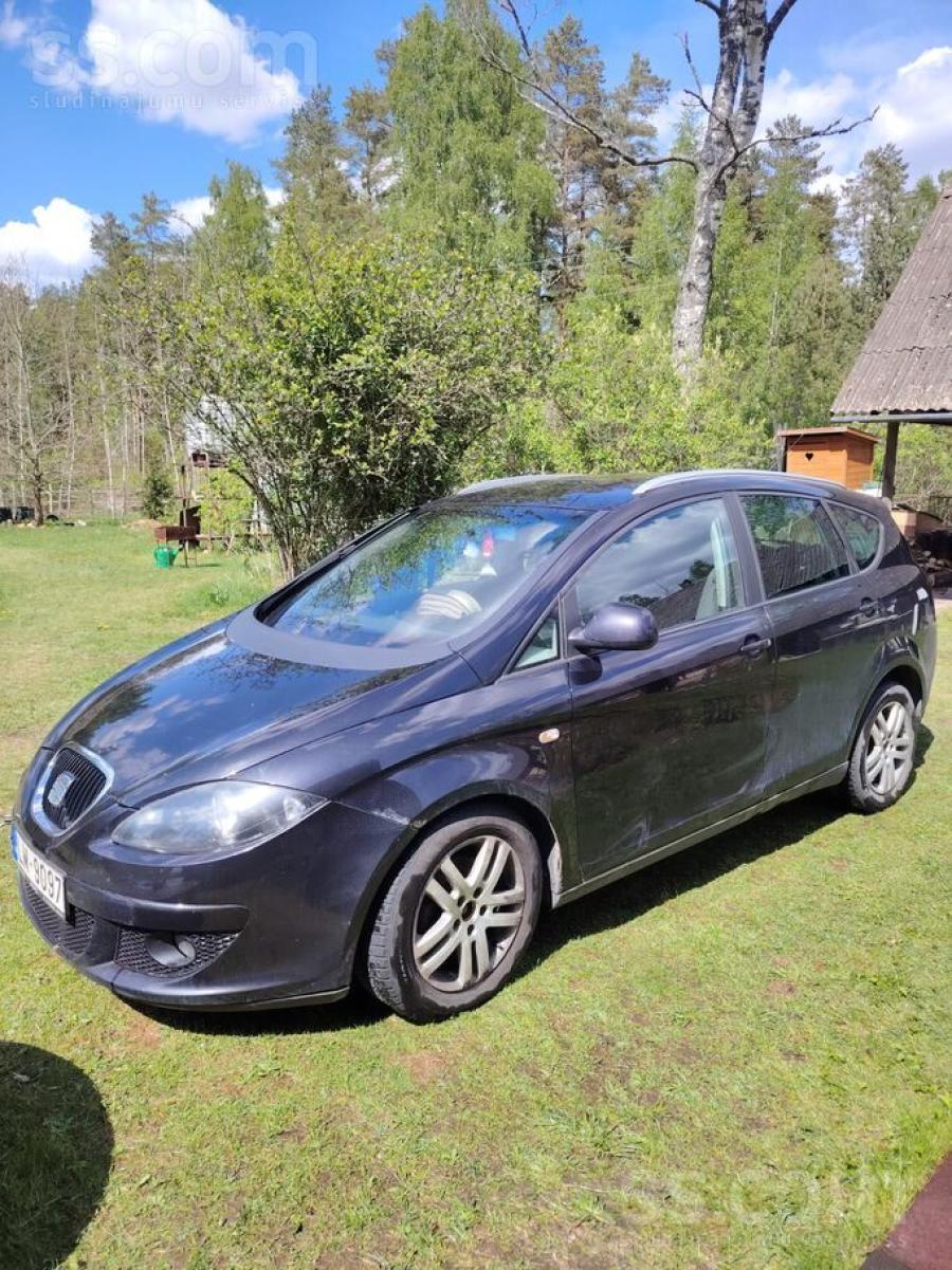Black SEAT Altea 2007 in Ogre, with an engine capacity of 2.00 L and mileage of 306 thousand km for 750 €, photo 4 on AUTOMOTO.COM.LV