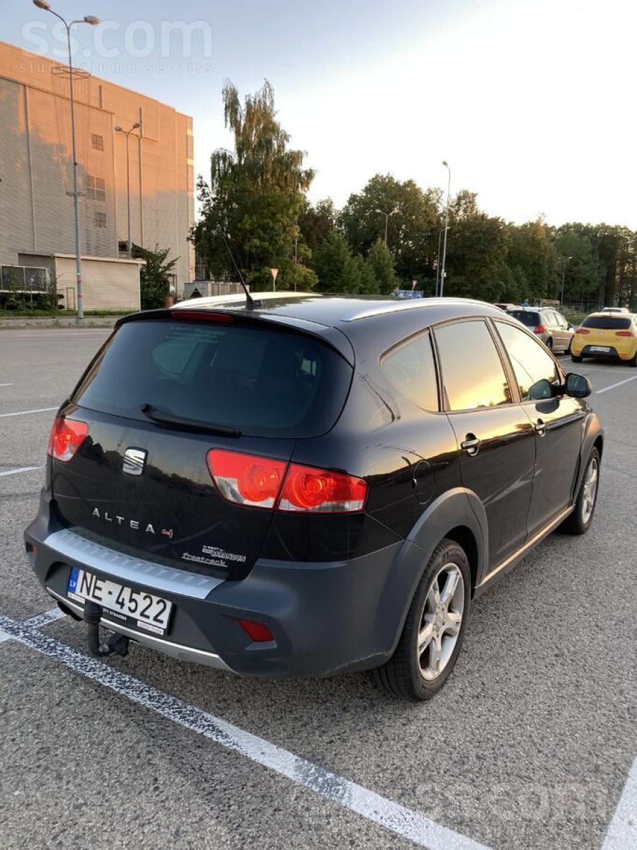 Black SEAT Altea 2009 in Riga, with an engine capacity of 2.00 L and mileage of 315 thousand km for 4900 €, photo 4 on AUTOMOTO.COM.LV