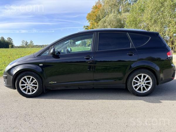 Black SEAT Altea 2011 in Riga, with an engine capacity of 1.60 L and mileage of 293 thousand km for 4500 €, photo 1 on AUTOMOTO.COM.LV