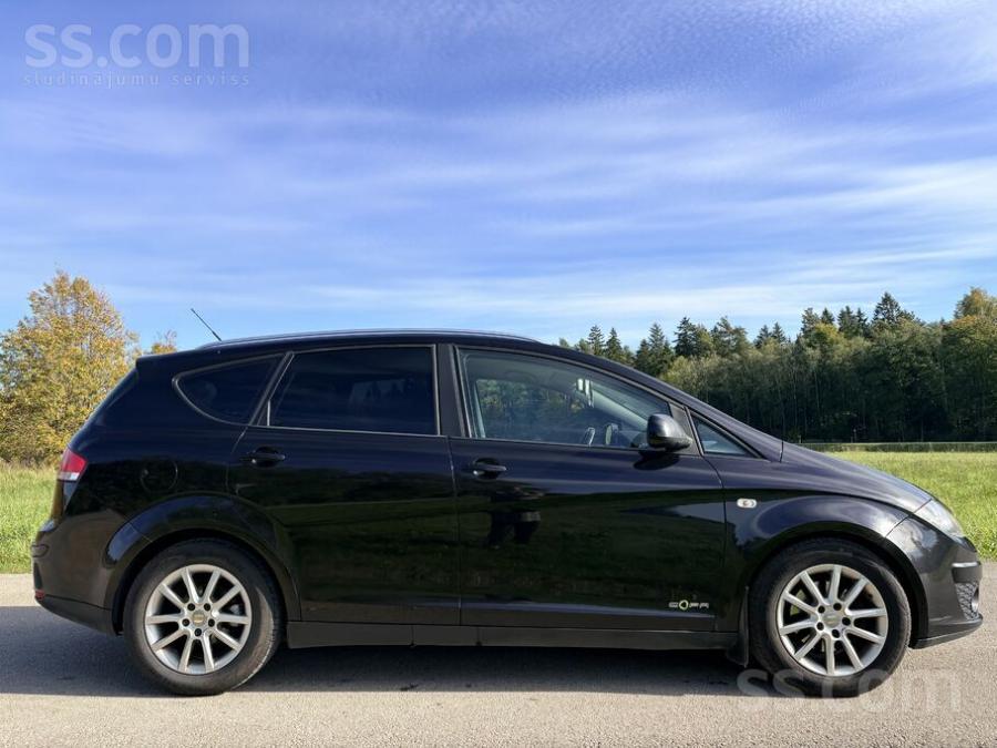 Black SEAT Altea 2011 in Riga, with an engine capacity of 1.60 L and mileage of 293 thousand km for 4500 €, photo 3 on AUTOMOTO.COM.LV