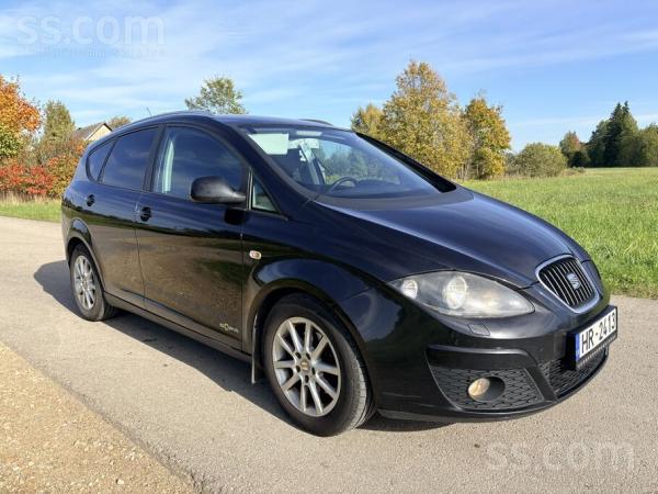 Black SEAT Altea 2011 in Riga, with an engine capacity of 1.60 L and mileage of 293 thousand km for 4500 €, photo 4 on AUTOMOTO.COM.LV
