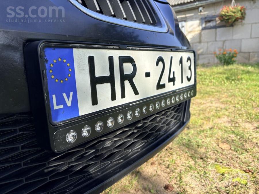 Black SEAT Altea 2011 in Riga, with an engine capacity of 1.60 L and mileage of 293 thousand km for 4500 €, photo 8 on AUTOMOTO.COM.LV