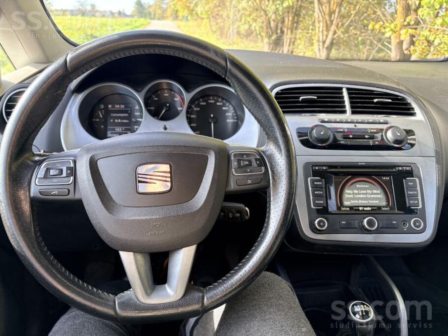 Black SEAT Altea 2011 in Riga, with an engine capacity of 1.60 L and mileage of 293 thousand km for 4500 €, photo 10 on AUTOMOTO.COM.LV