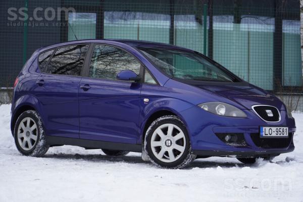 Blue SEAT Altea 2004 in Riga, with an engine capacity of 2.00 L and mileage of 263 thousand km for 1790 €, photo 4 on AUTOMOTO.COM.LV