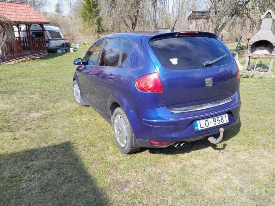 Blue SEAT Altea 2004 in Cesis, with an engine capacity of 2.00 L and mileage of 265 thousand km for 1750 €, photo 3 on AUTOMOTO.COM.LV