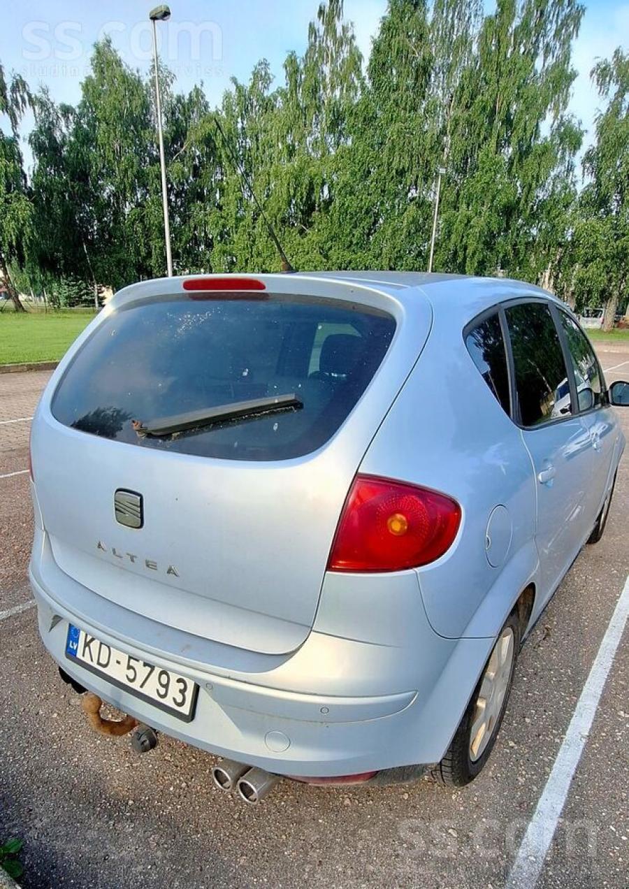 Zils SEAT Altea 2004 Jūrmala, ar dzinēja tilpumu 2.00 L un nobraukumu 316 tūkst. km par 900 €, foto 4 vietnē AUTOMOTO.COM.LV