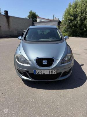 Zils SEAT Altea 2005 Kauņa, ar dzinēja tilpumu 1.97 L un nobraukumu 296 tūkst. km par 1400 €, foto 4 vietnē AUTOMOTO.COM.LV