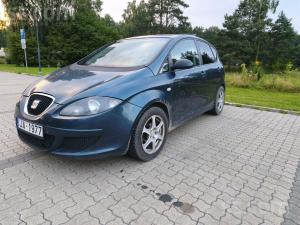 Zils SEAT Altea 2005 Rīga, ar dzinēja tilpumu 1.90 L un nobraukumu 352 tūkst. km par 1200 €, foto  vietnē AUTOMOTO.COM.LV