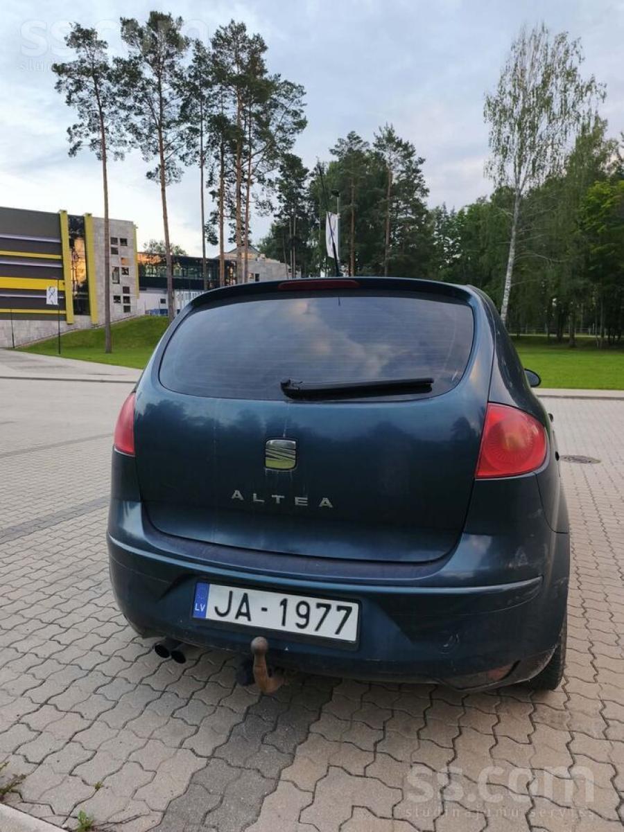 Blue SEAT Altea 2005 in Riga, with an engine capacity of 1.90 L and mileage of 352 thousand km for 1200 €, photo 7 on AUTOMOTO.COM.LV