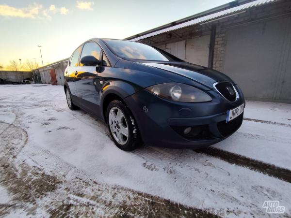 Blue SEAT Altea 2006 in Kaunas, with an engine capacity of 1.90 L and mileage of 360 thousand km for 1450 €, photo 2 on AUTOMOTO.COM.LV