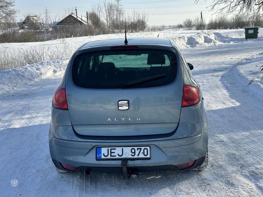 Blue SEAT Altea 2006 in Vilnius, with an engine capacity of 1.90 L and mileage of 220 thousand km for 1199 €, photo 7 on AUTOMOTO.COM.LV