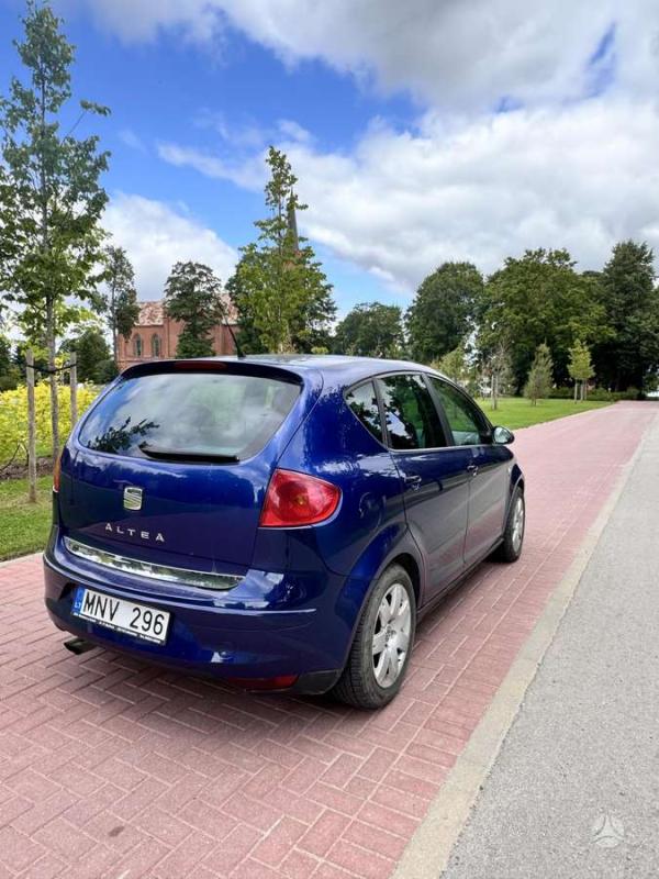 Zils SEAT Altea 2006 Biržai, ar dzinēja tilpumu 1.97 L un nobraukumu 229 tūkst. km par 1650 €, foto 4 vietnē AUTOMOTO.COM.LV