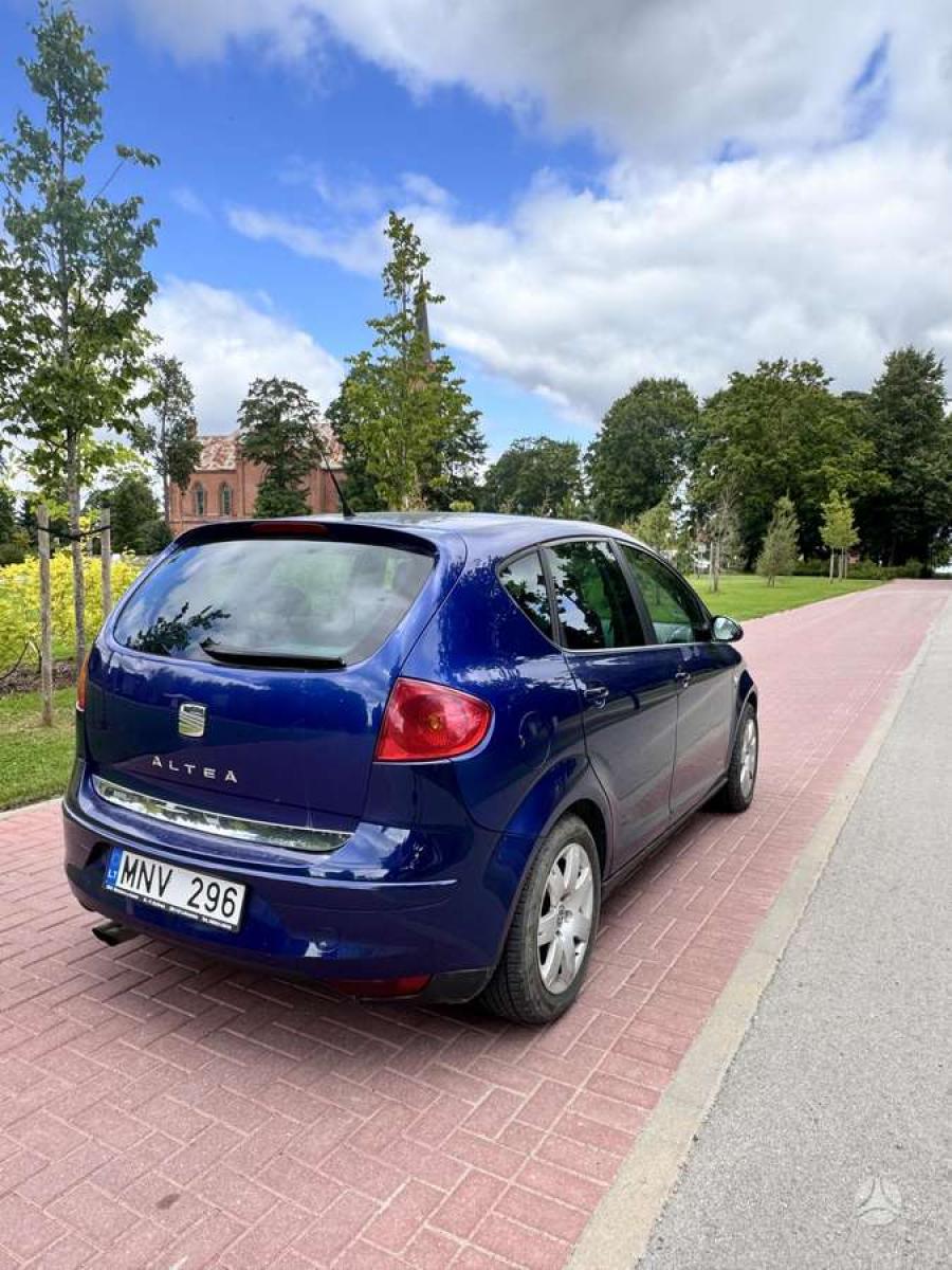 Blue SEAT Altea 2006 in Birzai, with an engine capacity of 1.97 L and mileage of 229 thousand km for 1650 €, photo 5 on AUTOMOTO.COM.LV