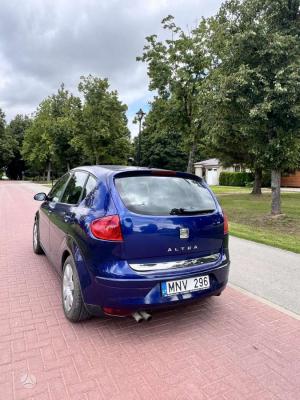 Blue SEAT Altea 2006 in Birzai, with an engine capacity of 1.97 L and mileage of 229 thousand km for 1650 €, photo 6 on AUTOMOTO.COM.LV