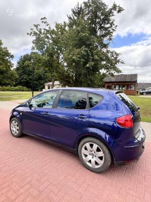 Blue SEAT Altea 2006 in Birzai, with an engine capacity of 1.97 L and mileage of 229 thousand km for 1650 €, photo 7 on AUTOMOTO.COM.LV