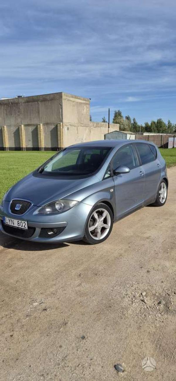 Сеат Алтеа 2006 в Ионава на AUTOMOTO.COM.LV Синий Сеат Алтеа 2006 в Ионава, объемом двигателя 1.97 л и пробегом 274 тыс. км за 1000 €, фото 3 на AUTOMOTO.COM.LV