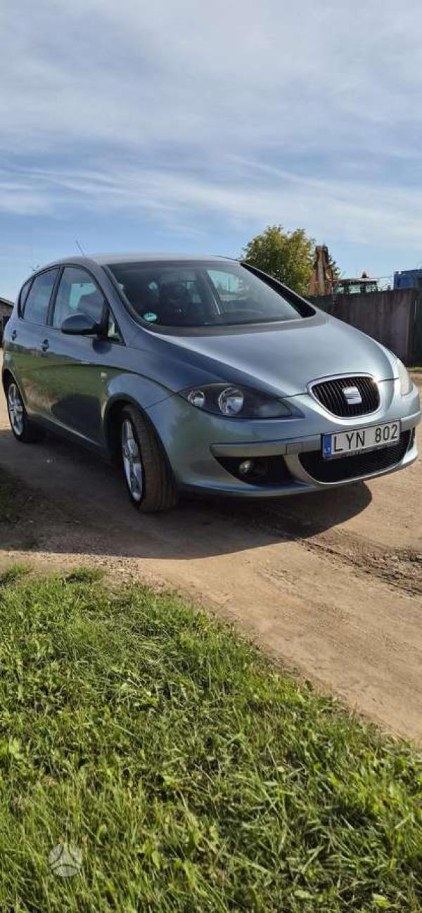Сеат Алтеа 2006 в Ионава на AUTOMOTO.COM.LV Синий Сеат Алтеа 2006 в Ионава, объемом двигателя 1.97 л и пробегом 274 тыс. км за 1000 €, фото 4 на AUTOMOTO.COM.LV