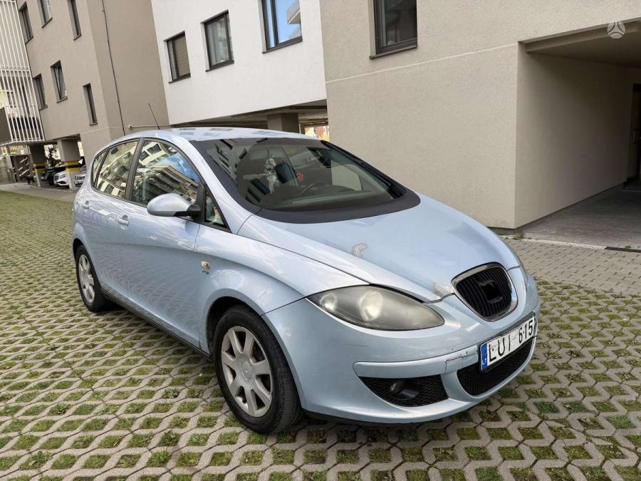 Zils SEAT Altea 2006 Viļņa, ar dzinēja tilpumu 2.00 L un nobraukumu 247 tūkst. km par 1500 €, foto 4 vietnē AUTOMOTO.COM.LV