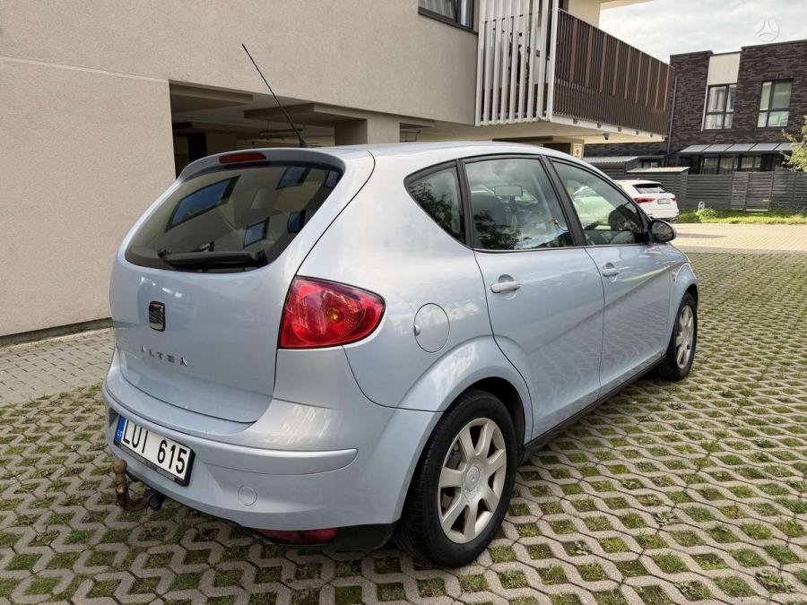 Zils SEAT Altea 2006 Viļņa, ar dzinēja tilpumu 2.00 L un nobraukumu 247 tūkst. km par 1500 €, foto 6 vietnē AUTOMOTO.COM.LV
