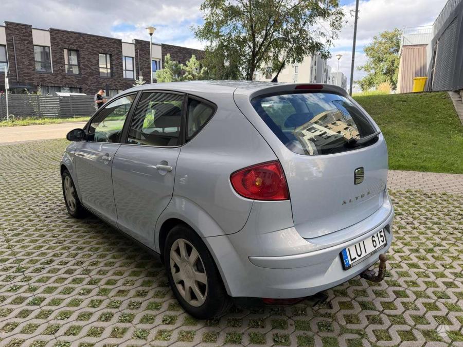 Zils SEAT Altea 2006 Viļņa, ar dzinēja tilpumu 2.00 L un nobraukumu 247 tūkst. km par 1500 €, foto 8 vietnē AUTOMOTO.COM.LV