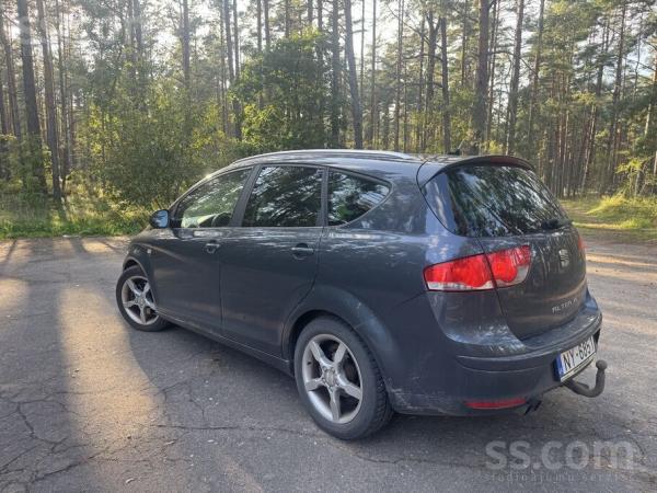 Blue SEAT Altea 2007 in Riga, with an engine capacity of 2.00 L and mileage of 285 thousand km for 2200 €, photo 4 on AUTOMOTO.COM.LV