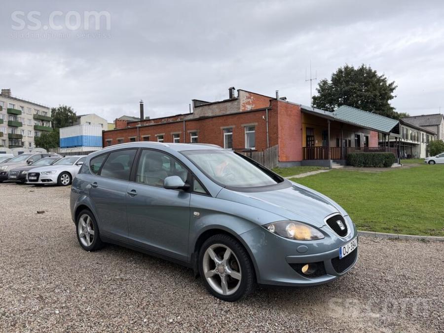 Blue SEAT Altea 2007 in Ventspils, with an engine capacity of 1.80 L and mileage of 245 thousand km for 1990 €, photo 4 on AUTOMOTO.COM.LV
