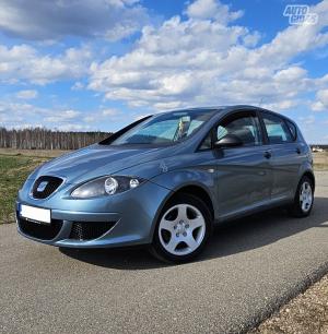 Zils SEAT Altea 2005 Trakai, ar dzinēja tilpumu 1.90 L un nobraukumu 265 tūkst. km par 999 €, foto  vietnē AUTOMOTO.COM.LV