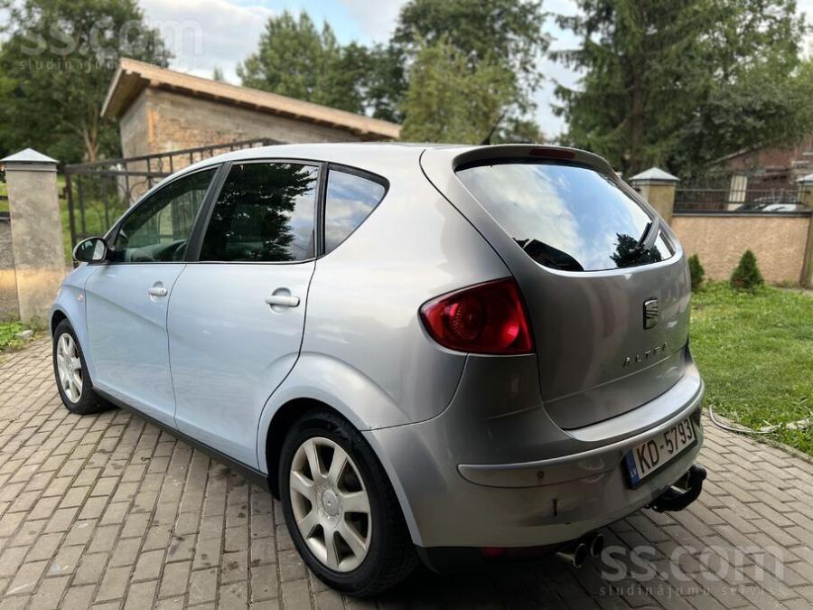 Zils SEAT Altea 2005 Rīga, ar dzinēja tilpumu 2.00 L un nobraukumu 318 tūkst. km par 1250 €, foto 5 vietnē AUTOMOTO.COM.LV