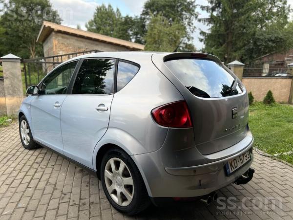 Синий Сеат Алтеа 2005 в Рига, объемом двигателя 2.00 л и пробегом 318 тыс. км за 1250 €, фото 4 на AUTOMOTO.COM.LV