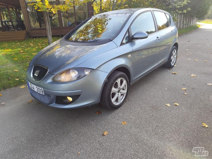 Zils SEAT Altea 2005 Telšiai, ar dzinēja tilpumu 1.90 L un nobraukumu 256 tūkst. km par 1199 €, foto 1 vietnē AUTOMOTO.COM.LV