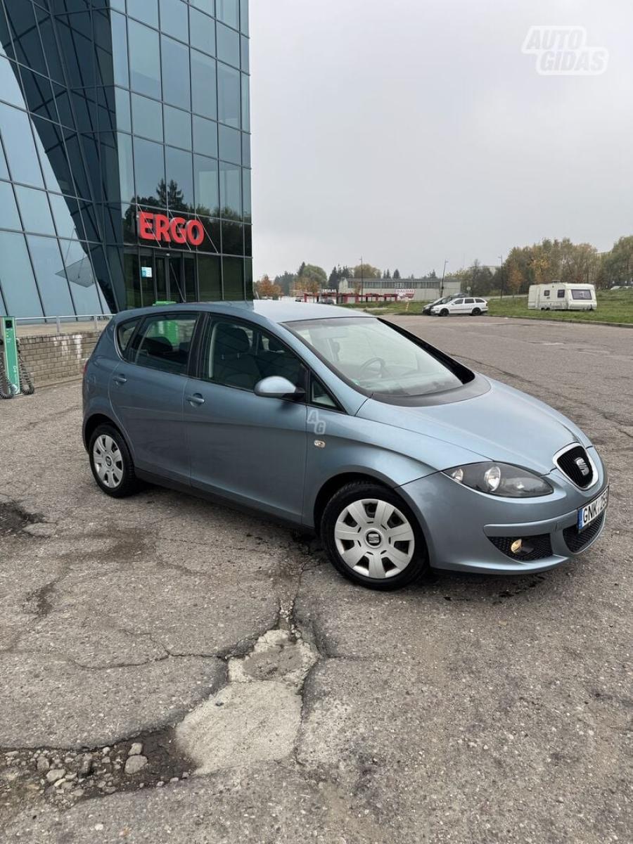 Blue SEAT Altea 2005 in Alytus, with an engine capacity of 1.60 L and mileage of 147 thousand km for 1450 €, photo 3 on AUTOMOTO.COM.LV