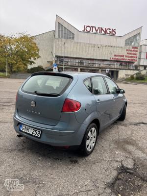 Blue SEAT Altea 2005 in Alytus, with an engine capacity of 1.60 L and mileage of 147 thousand km for 1450 €, photo 5 on AUTOMOTO.COM.LV