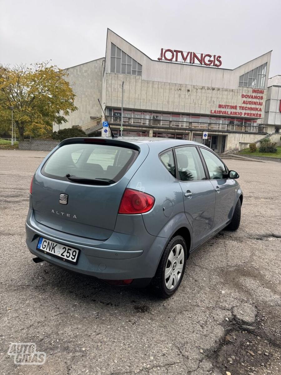 Blue SEAT Altea 2005 in Alytus, with an engine capacity of 1.60 L and mileage of 147 thousand km for 1450 €, photo 5 on AUTOMOTO.COM.LV