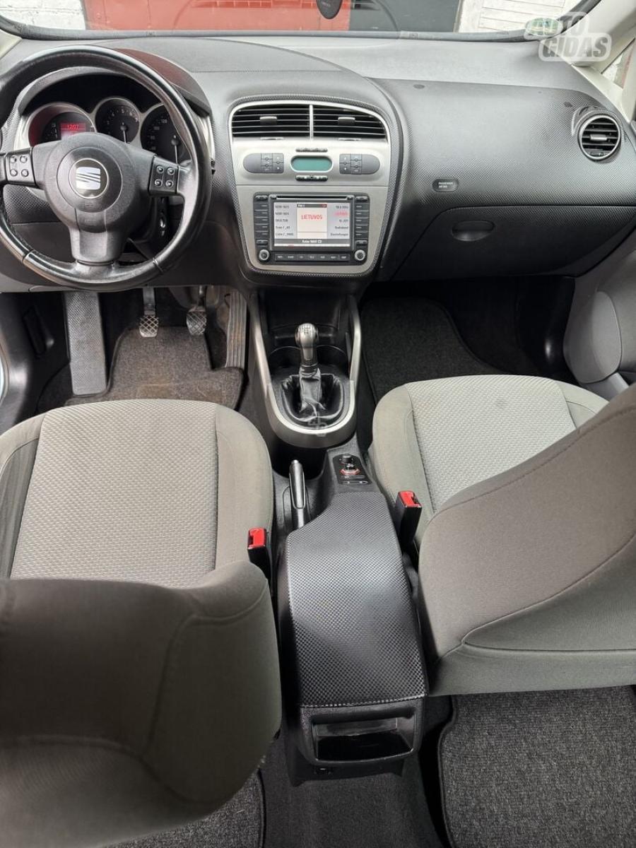 Blue SEAT Altea 2005 in Alytus, with an engine capacity of 1.60 L and mileage of 147 thousand km for 1450 €, photo 17 on AUTOMOTO.COM.LV