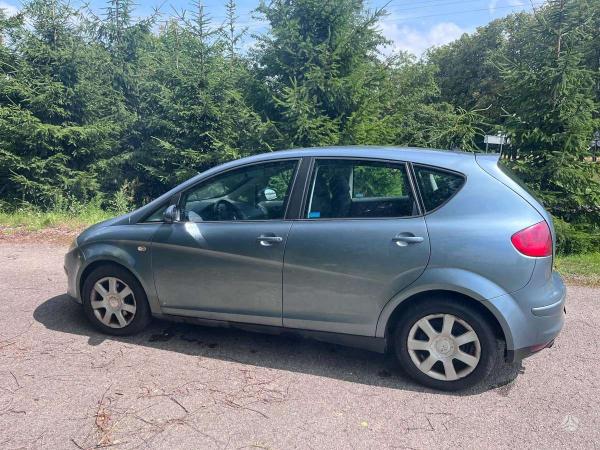 Zils SEAT Altea 2006 Vilkaviškis, ar dzinēja tilpumu 1.90 L un nobraukumu 353 tūkst. km par 1000 €, foto 5 vietnē AUTOMOTO.COM.LV