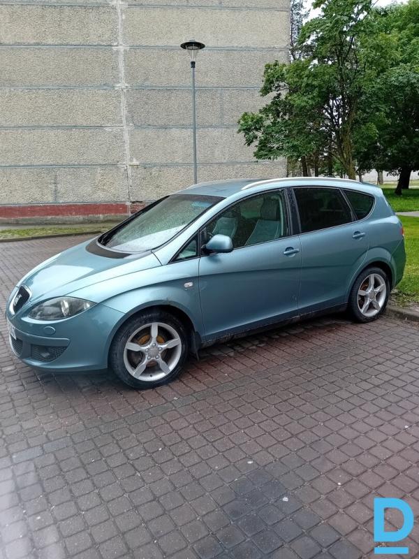 Blue SEAT Altea 2007 in Ventspils, with an engine capacity of 1.80 L and mileage of 245 thousand km for 2000 €, photo 5 on AUTOMOTO.COM.LV