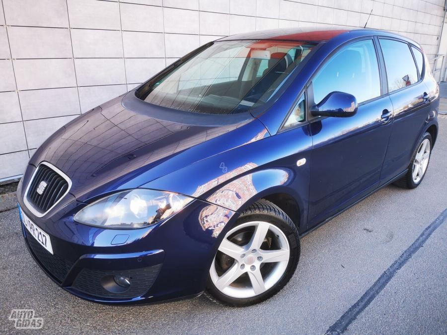 Blue SEAT Altea 2011 in Klaipeda, with an engine capacity of 1.60 L and mileage of 228 thousand km for 3750 €, photo 1 on AUTOMOTO.COM.LV