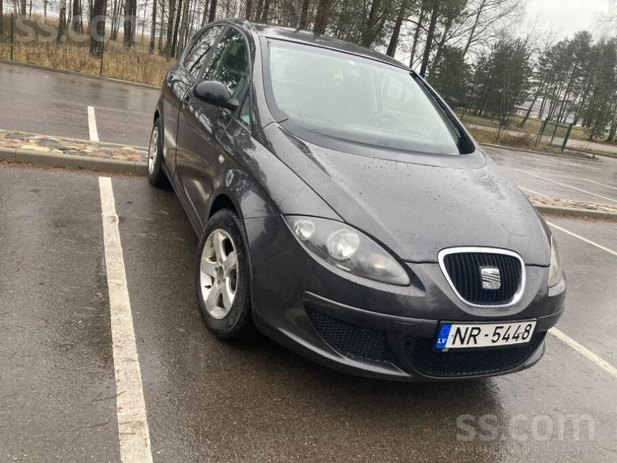 Brown SEAT Altea 2004 in Daugavpils, with an engine capacity of 1.60 L and mileage of 313 thousand km for 1650 €, photo 3 on AUTOMOTO.COM.LV