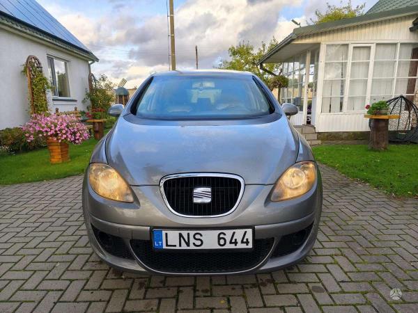 Brown SEAT Altea 2005 in Rokiskis, with an engine capacity of 1.97 L and mileage of 289 thousand km for 1500 €, photo 3 on AUTOMOTO.COM.LV
