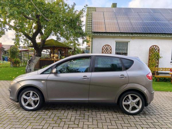 Brown SEAT Altea 2005 in Rokiskis, with an engine capacity of 1.97 L and mileage of 289 thousand km for 1500 €, photo 9 on AUTOMOTO.COM.LV