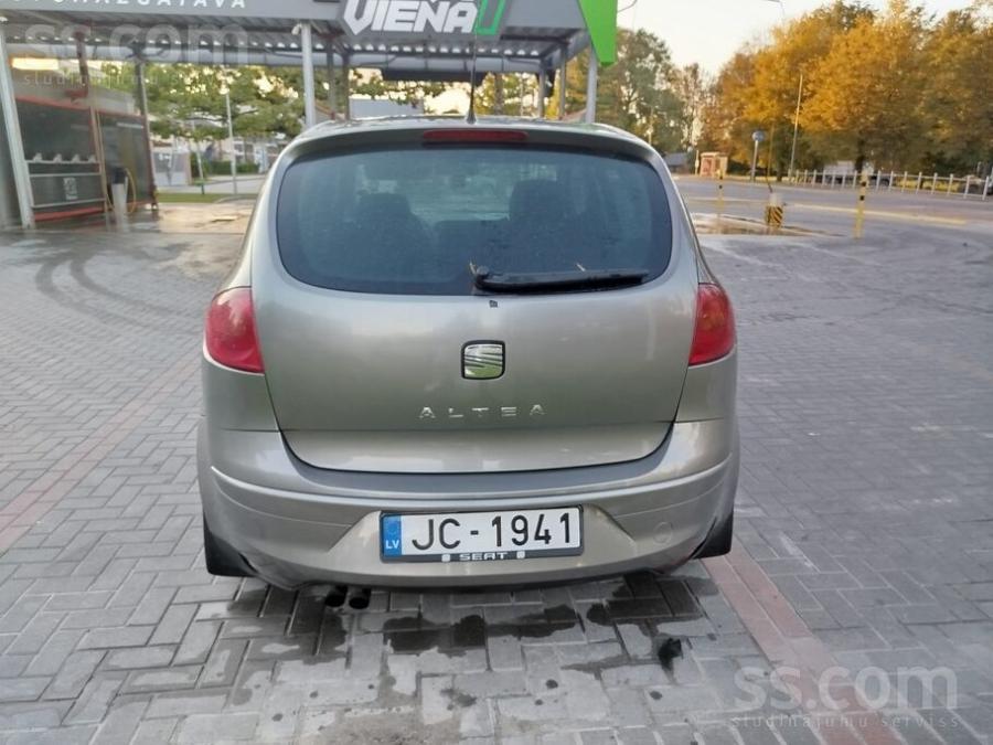 Brūns SEAT Altea 2004 Kuldīga, ar dzinēja tilpumu 2.00 L un nobraukumu 300 tūkst. km par 1900 €, foto 6 vietnē AUTOMOTO.COM.LV