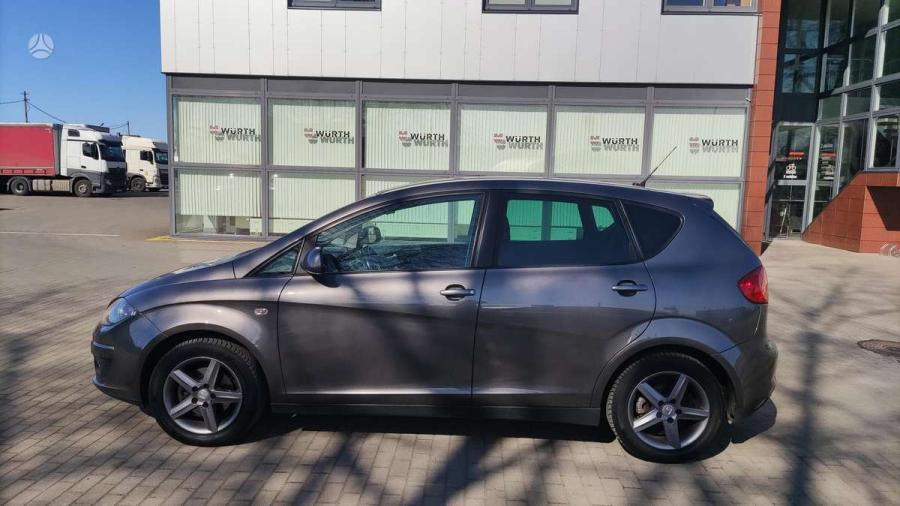 Brown SEAT Altea 2014 in Klaipeda, with an engine capacity of 1.60 L and mileage of 198 thousand km for 4850 €, photo 4 on AUTOMOTO.COM.LV