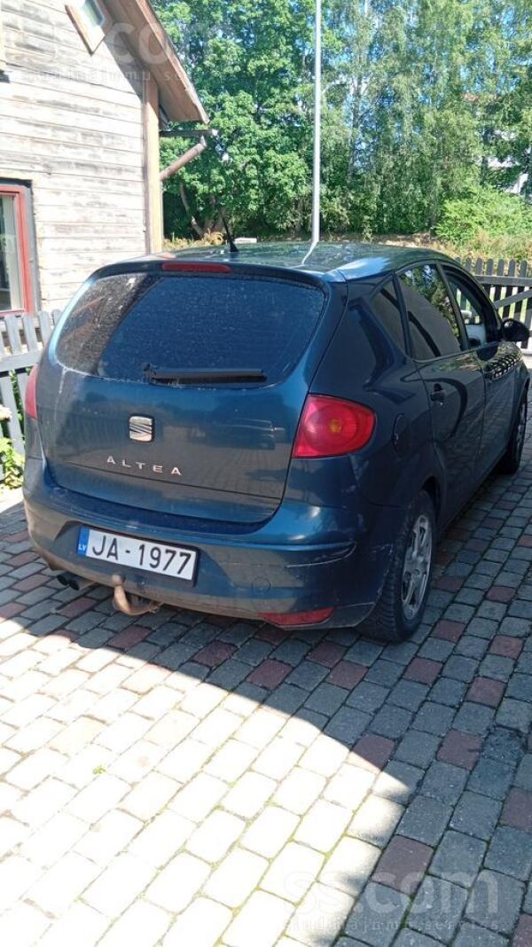 Green SEAT Altea 2005 in Cesis, with an engine capacity of 1.90 L and mileage of 375 thousand km for 950 €, photo 3 on AUTOMOTO.COM.LV